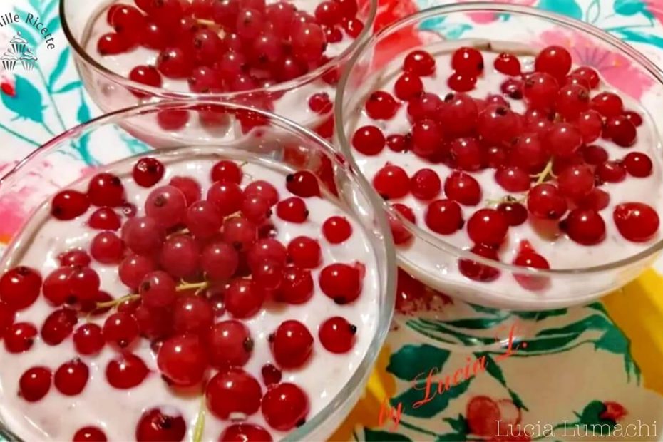 Coppette di ricotta e yogurt: il dessert in 5 minuti e con 3 ...